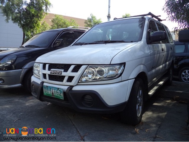 2012 Isuzu Crosswind XT