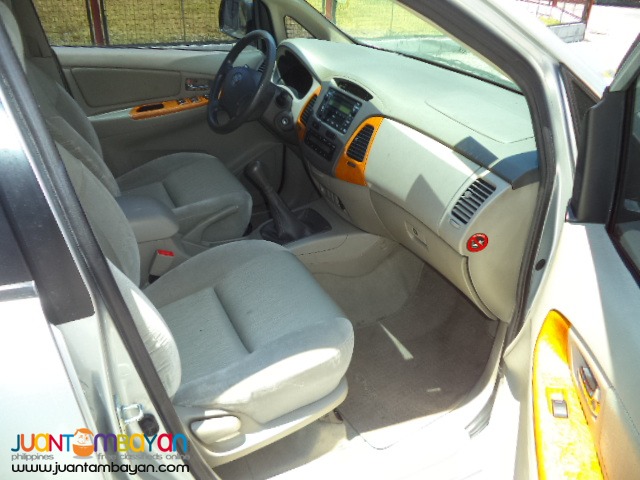 2011 Toyota Innova G