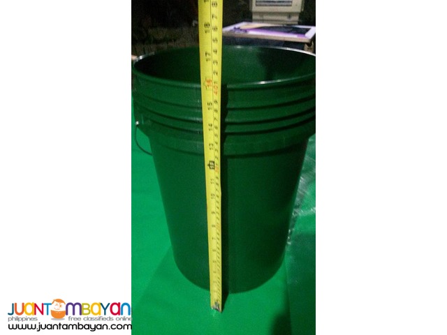 Pale Bucket 5 Gallon with Lid and Spout