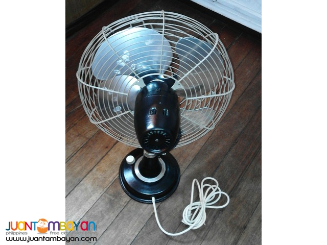 ANTIQUE 1949 ELECTRIC FAN (TATUNG)