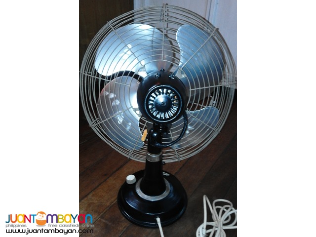 ANTIQUE 1949 ELECTRIC FAN (TATUNG)