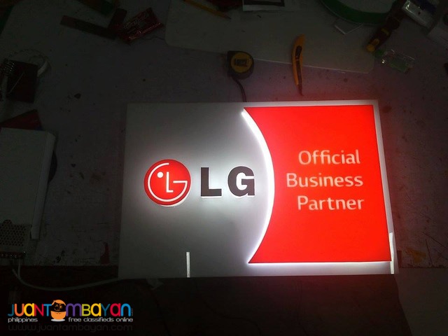 acrylic signage maker