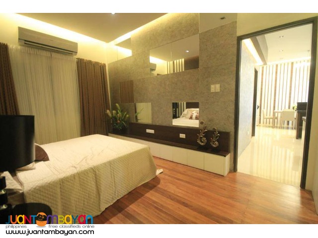 Elegance at the Heart of Manila, R Square Residence.