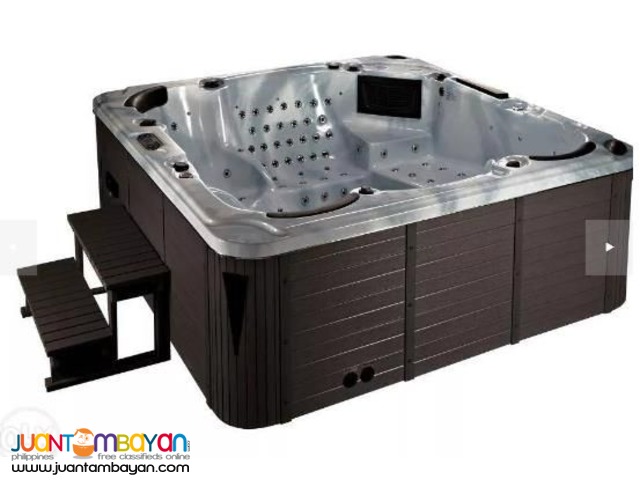 Steam bath and Outdoor Jacuzzi