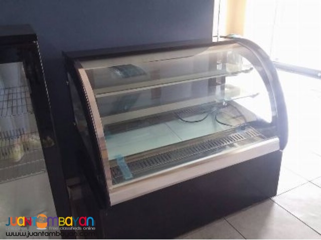 Tabletop Cake Chiller (Curve Type) Brand New