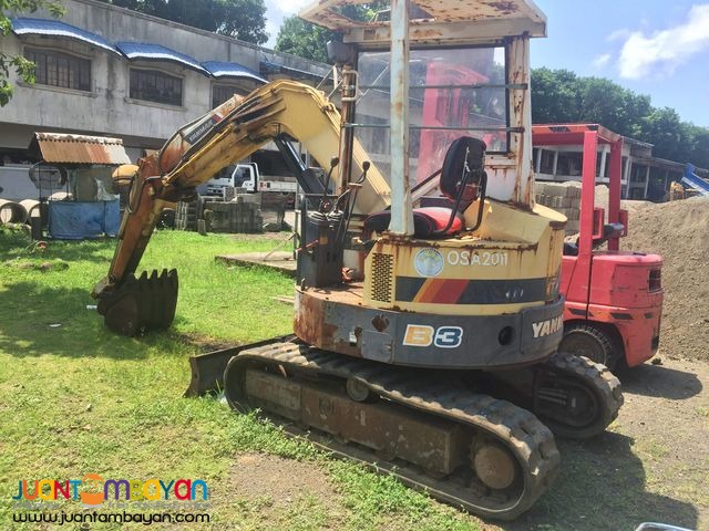 Yanmar B3-3 articulated backhoe