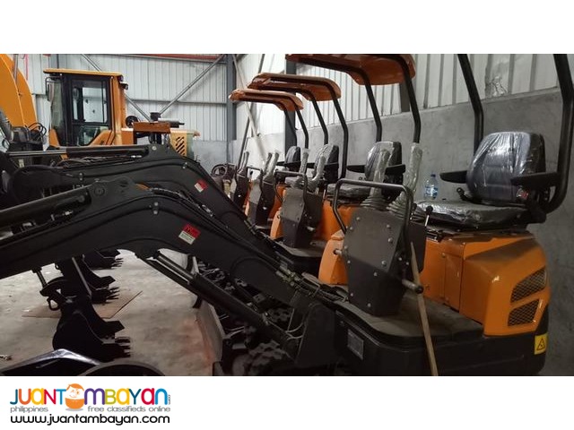 FOR SALE! BRAND NEW YAMA XN-16 MINI BACKHOE WITH BRAKER LINE