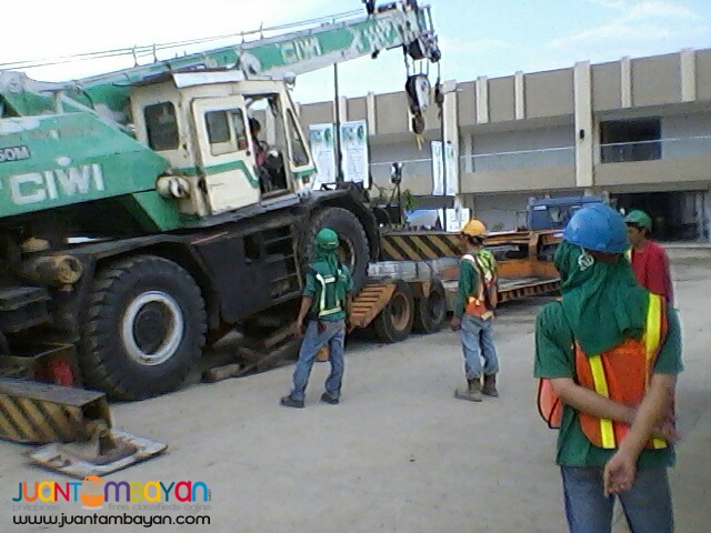 Low bed self loader for rent