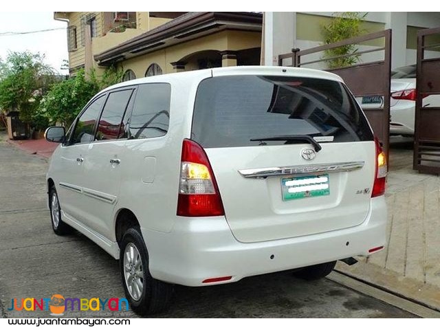 Toyota INNOVA 2012