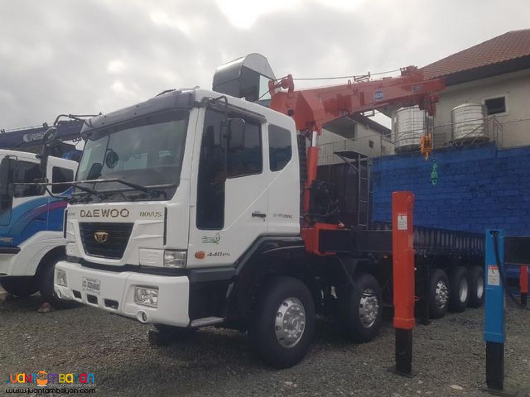 15 tons boom truck / cargo crane truck