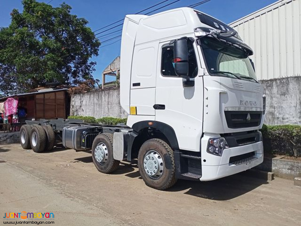 SINOTRUK HOWO A7 12-WHEELER CAB AND CHASSIS 380HP 32FT