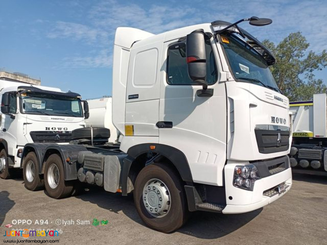 SINOTRUK HOWO A7 10-WHEELER TRACTOR HEAD 371HP EURO 2,LOW ROOF