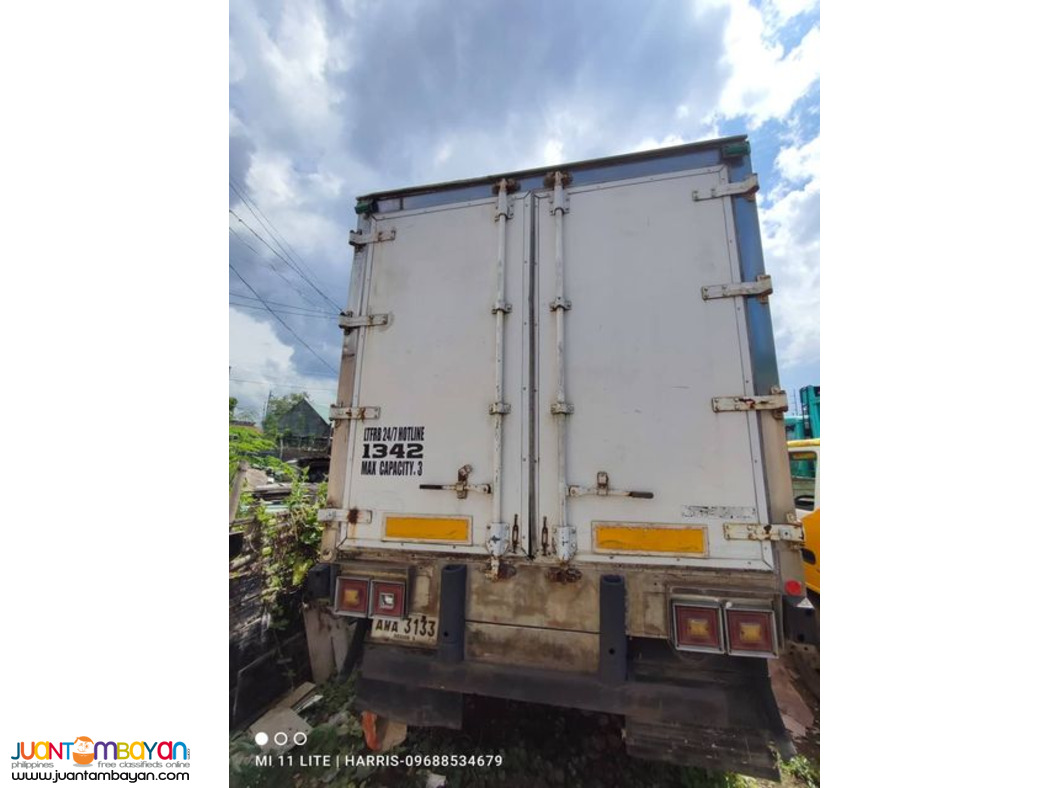 ISUZU FORWARD GIGA 20FT REF VAN