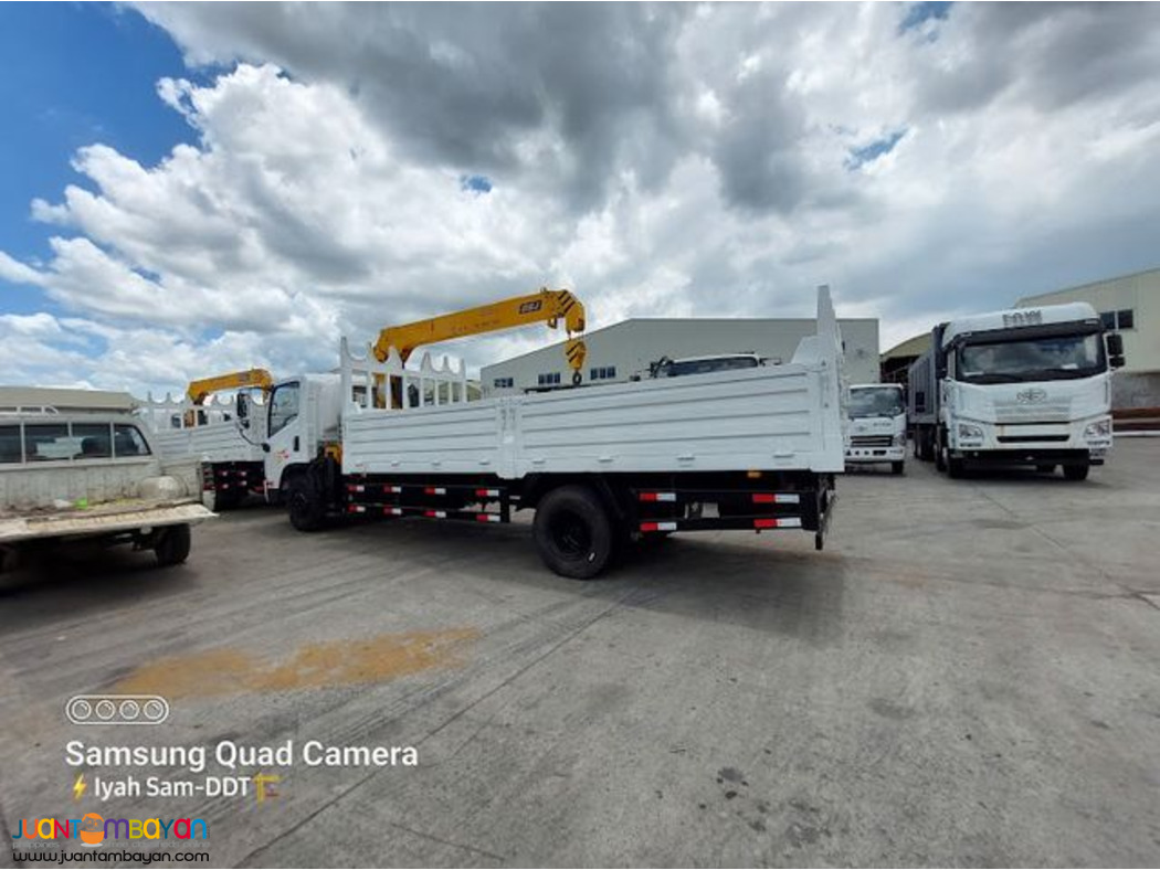 FAW 6W CARGO TRUCK WITH 3TONS BOOM EURO 4