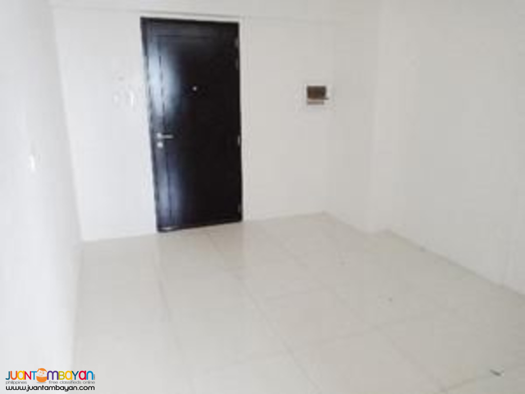 2 bedroom Foreclosed Unit beside LRT Gilmore Station