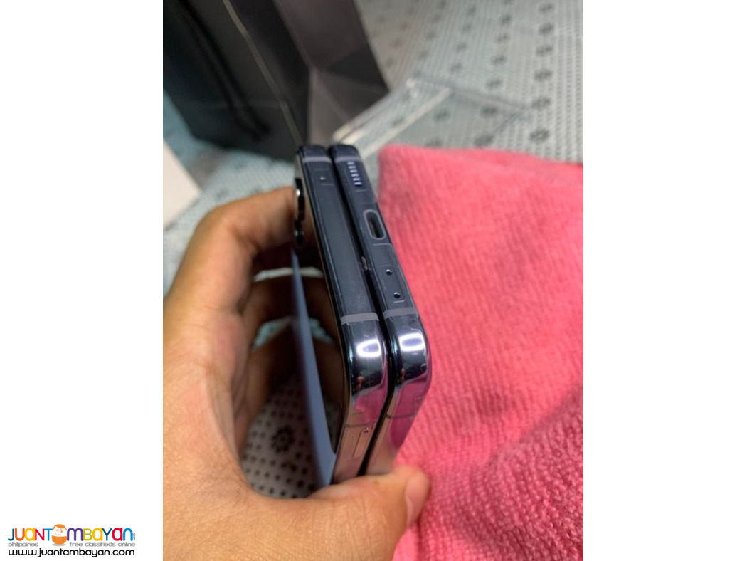 Samsung Galaxy Z flip Blue 4 128gb complete