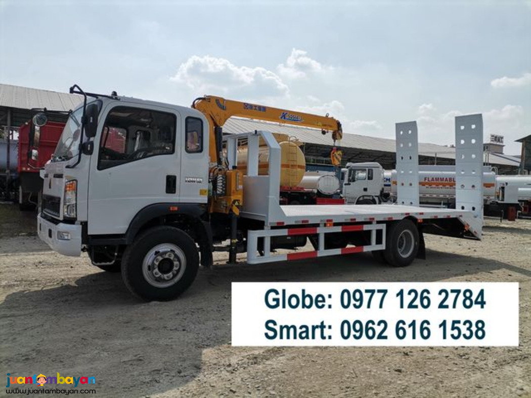 SELF-LOADING WITH 5TONS CRANE HOWO A7