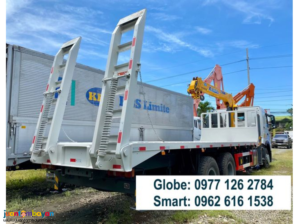 SELF-LOADING WITH 5TONS CRANE HOWO A7