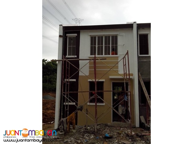 Montville Place Taytay - Charlie Model Overlooking Place